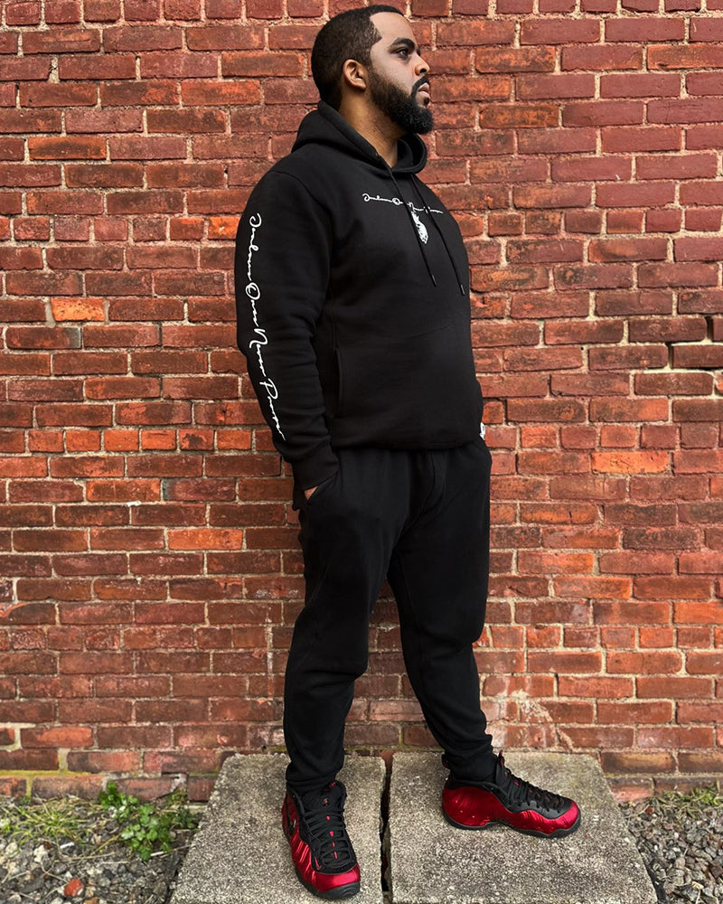 Signature Hoodie – J.O.N.P.